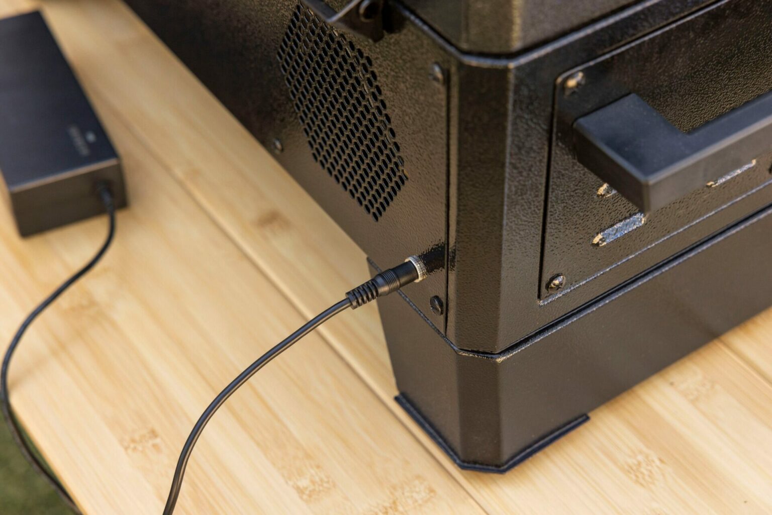 Pit Boss Releases a Battery Powered Portable Pellet Grill - CookOut ...