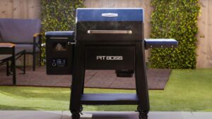 At $697, the New Pit Boss Platinum 1250 Pellet Grill Delivers on Value ...