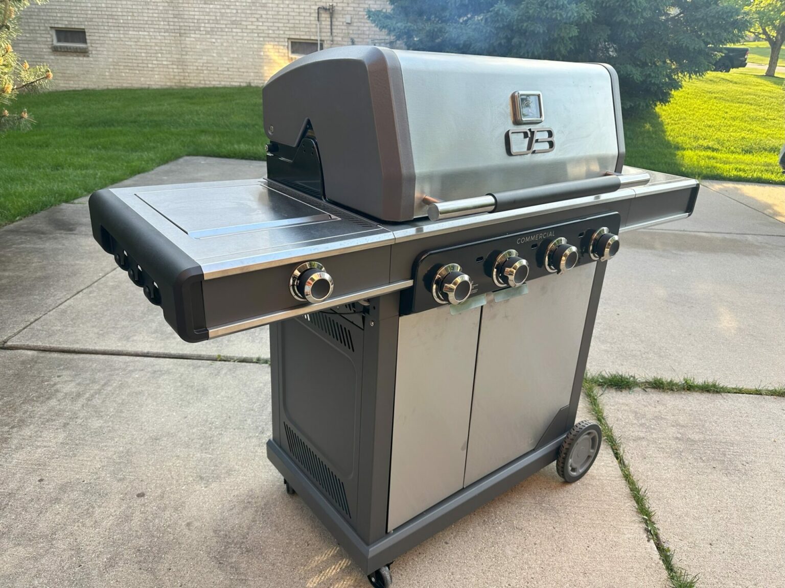Charbroil Commercial Series Grill Review - The Most Versatile Grill - CookOut News | Grill ...