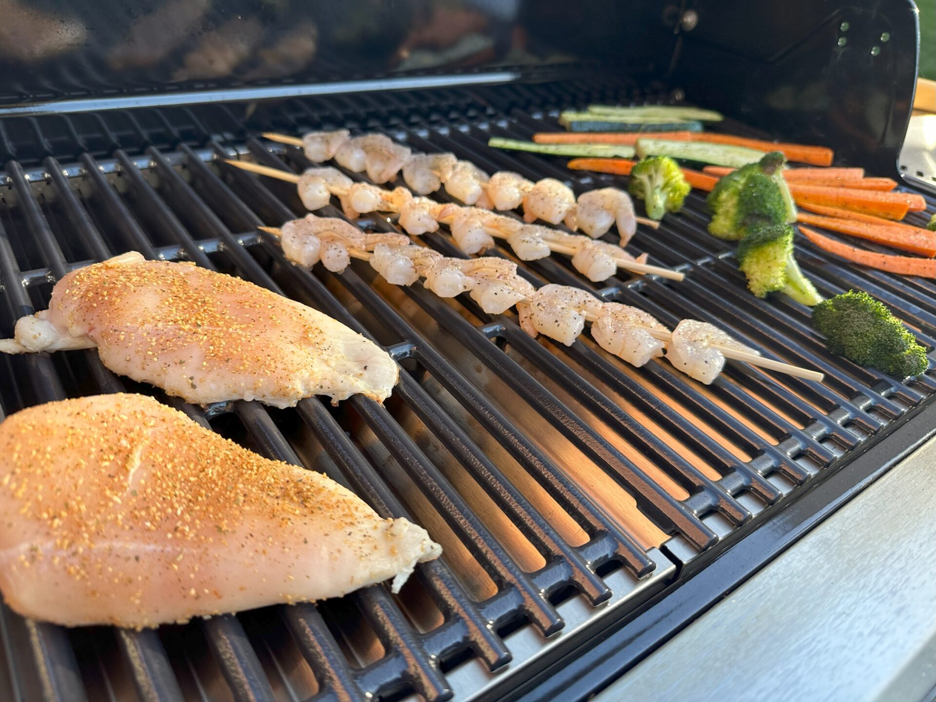 Charbroil Commercial Series Grill Review - The Most Versatile Grill ...