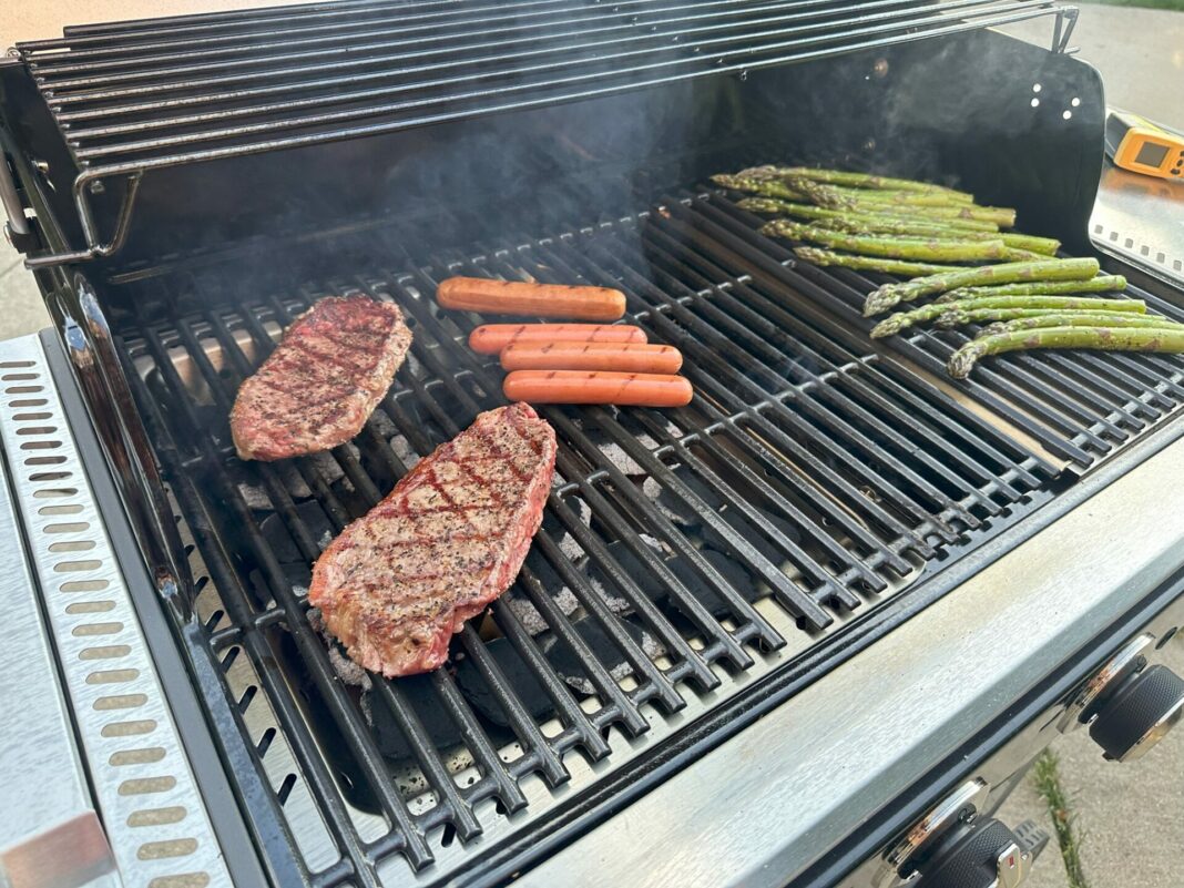 Charbroil Commercial Series Grill Review - The Most Versatile Grill - CookOut News | Grill ...