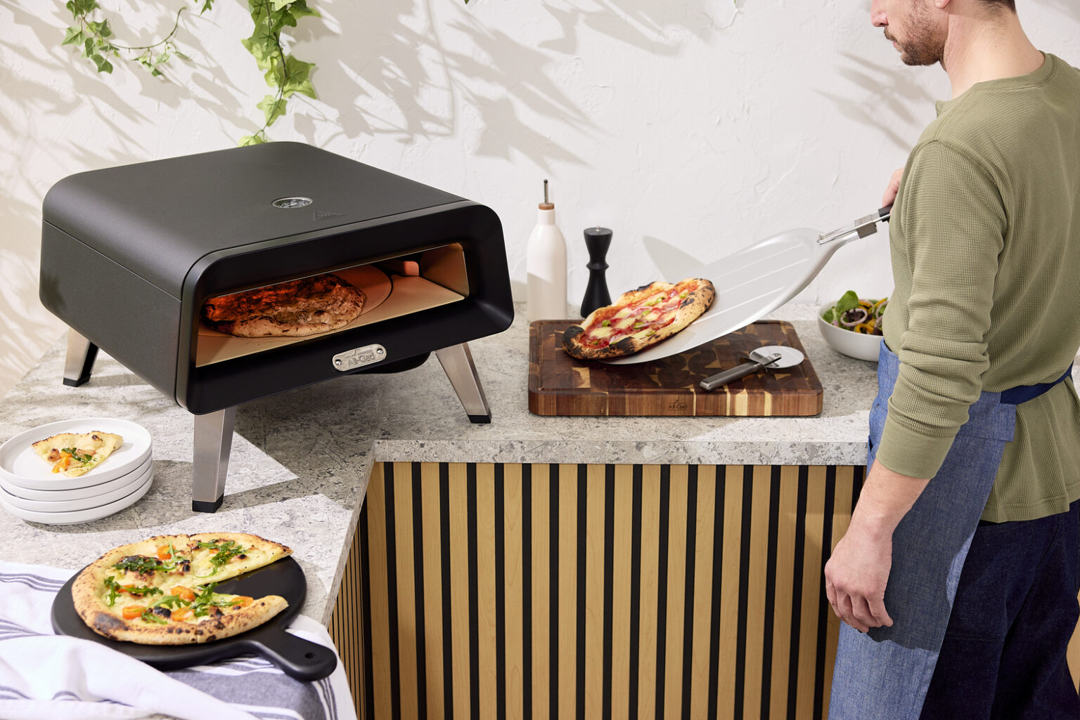 All-Clad Expands to Outdoor Cooking with New 16" Pizza Oven - CookOut ...